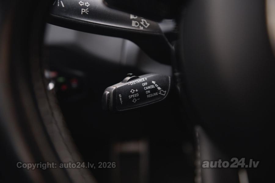 Черный Ауди SQ5 2015 в Таллин, объемом двигателя 3.00 л и пробегом 215 тыс. км за 16000 €, фото 16 на AUTOMOTO.COM.LV