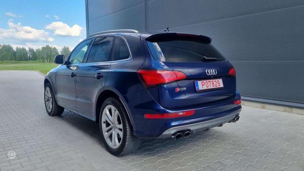 Audi SQ5 2014 in Siauliai on AUTOMOTO.COM.LV Blue Audi SQ5 2014 in Siauliai, with an engine capacity of 3.00 L and mileage of 200 thousand km for 12500 €, photo 8 on AUTOMOTO.COM.LV