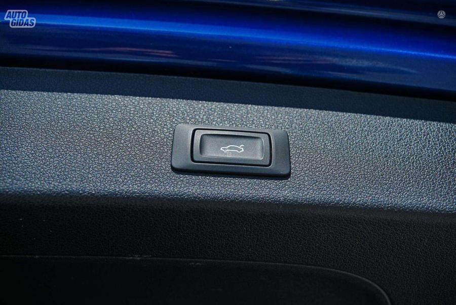 Blue Audi SQ5 2016 in Kaunas, with an engine capacity of 3.00 L and mileage of 227 thousand km for 17350 €, photo 16 on AUTOMOTO.COM.LV