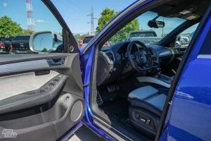Blue Audi SQ5 2016 in Kaunas, with an engine capacity of 3.00 L and mileage of 227 thousand km for 17350 €, photo 26 on AUTOMOTO.COM.LV