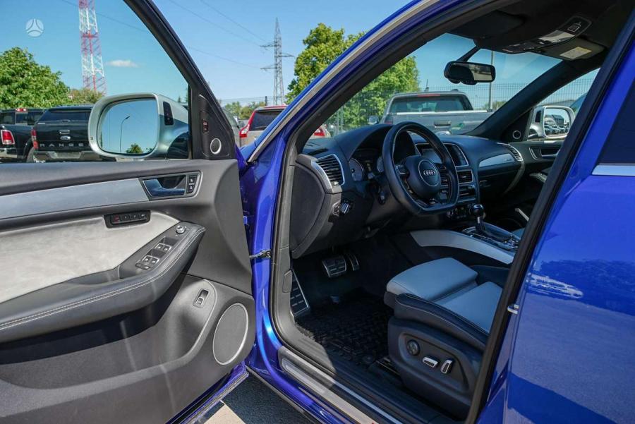 Zils Audi SQ5 2016 Marijampole, ar dzinēja tilpumu 2.97 L un nobraukumu 227 tūkst. km par 17250 €, foto 26 vietnē AUTOMOTO.COM.LV