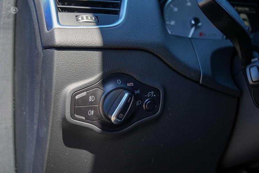 Zils Audi SQ5 2016 Marijampole, ar dzinēja tilpumu 2.97 L un nobraukumu 227 tūkst. km par 17250 €, foto 29 vietnē AUTOMOTO.COM.LV