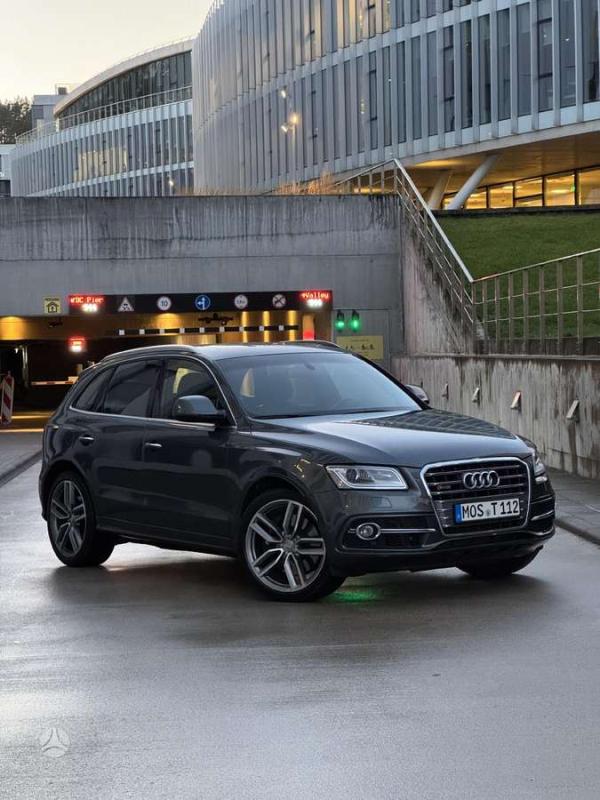 Blue Audi SQ5 2017 in Vilnius, with an engine capacity of 3.00 L and mileage of 230 thousand km for 17250 €, photo 1 on AUTOMOTO.COM.LV