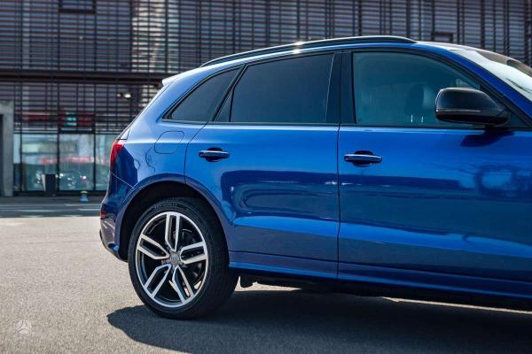 Blue Audi SQ5 2017 in Klaipeda, with an engine capacity of 3.00 L and mileage of 96 thousand km for 16999 €, photo 9 on AUTOMOTO.COM.LV