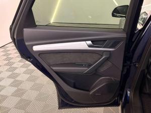Blue Audi SQ5 2017 in Marijampole, with an engine capacity of 3.00 L and mileage of 218 thousand km for 22999 €, photo 26 on AUTOMOTO.COM.LV