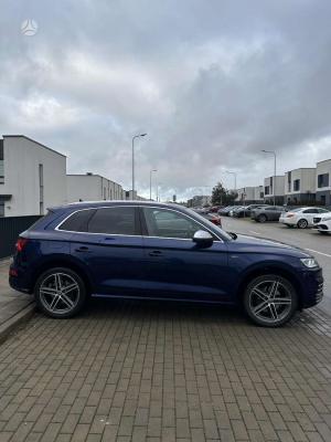 Blue Audi SQ5 2018 in Vilnius, with an engine capacity of 3.00 L and mileage of 110 thousand km for 25000 €, photo 4 on AUTOMOTO.COM.LV