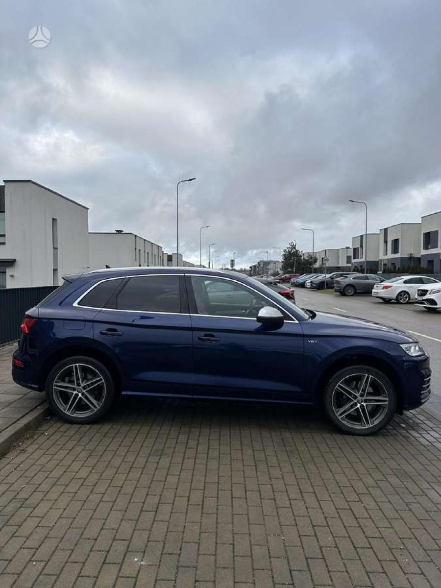 Blue Audi SQ5 2018 in Vilnius, with an engine capacity of 3.00 L and mileage of 110 thousand km for 25000 €, photo 4 on AUTOMOTO.COM.LV