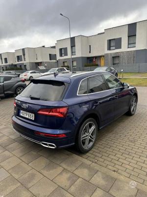 Blue Audi SQ5 2018 in Vilnius, with an engine capacity of 3.00 L and mileage of 110 thousand km for 25000 €, photo 5 on AUTOMOTO.COM.LV