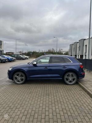 Blue Audi SQ5 2018 in Vilnius, with an engine capacity of 3.00 L and mileage of 110 thousand km for 25000 €, photo 8 on AUTOMOTO.COM.LV