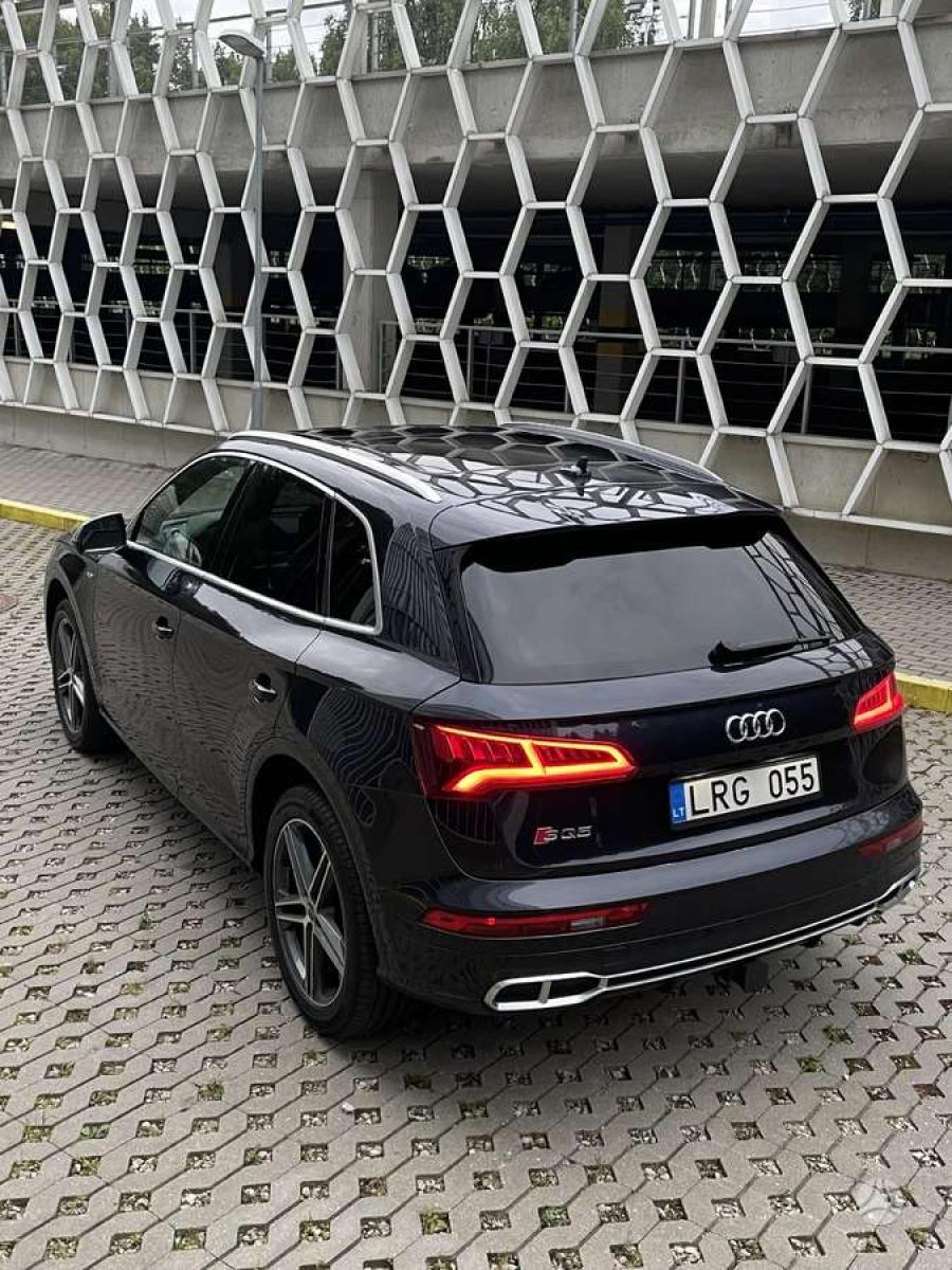 Blue Audi SQ5 2018 in Vilnius, with an engine capacity of 3.00 L and mileage of 92 thousand km for 27900 €, photo 4 on AUTOMOTO.COM.LV