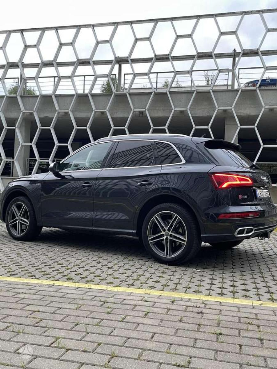 Blue Audi SQ5 2018 in Vilnius, with an engine capacity of 3.00 L and mileage of 92 thousand km for 27900 €, photo 7 on AUTOMOTO.COM.LV
