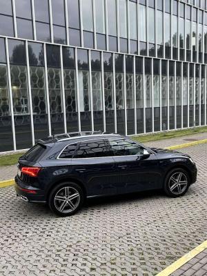 Blue Audi SQ5 2018 in Vilnius, with an engine capacity of 3.00 L and mileage of 92 thousand km for 27900 €, photo 10 on AUTOMOTO.COM.LV