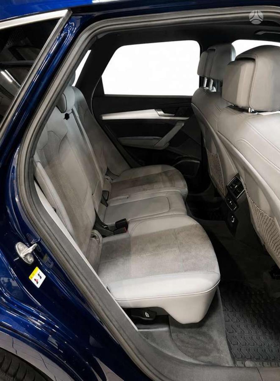 Blue Audi SQ5 2018 in Kaunas, with an engine capacity of 2.99 L and mileage of 0 thousand km for 28500 €, photo 8 on AUTOMOTO.COM.LV