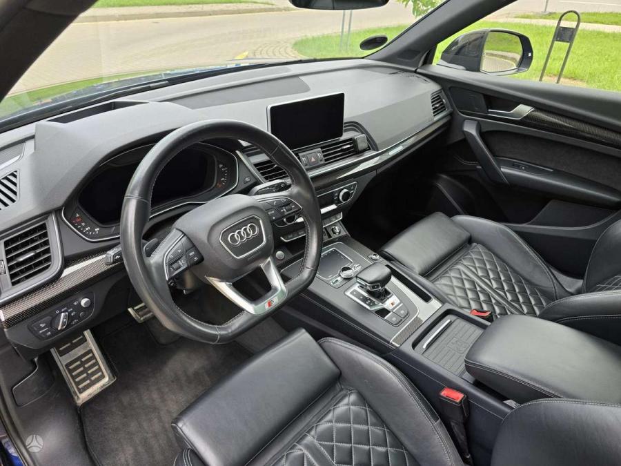 Blue Audi SQ5 2018 in Vilnius, with an engine capacity of 3.00 L and mileage of 261 thousand km for 22200 €, photo 12 on AUTOMOTO.COM.LV