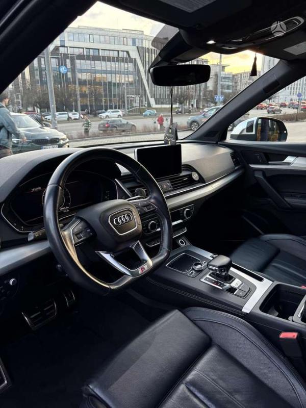 Audi SQ5 2018 Viļņa vietnē Zils Audi SQ5 2018 Viļņa, ar dzinēja tilpumu 3.00 L un nobraukumu 96 tūkst. km par 24900 €, foto 10 vietnē AUTOMOTO.COM.LV
