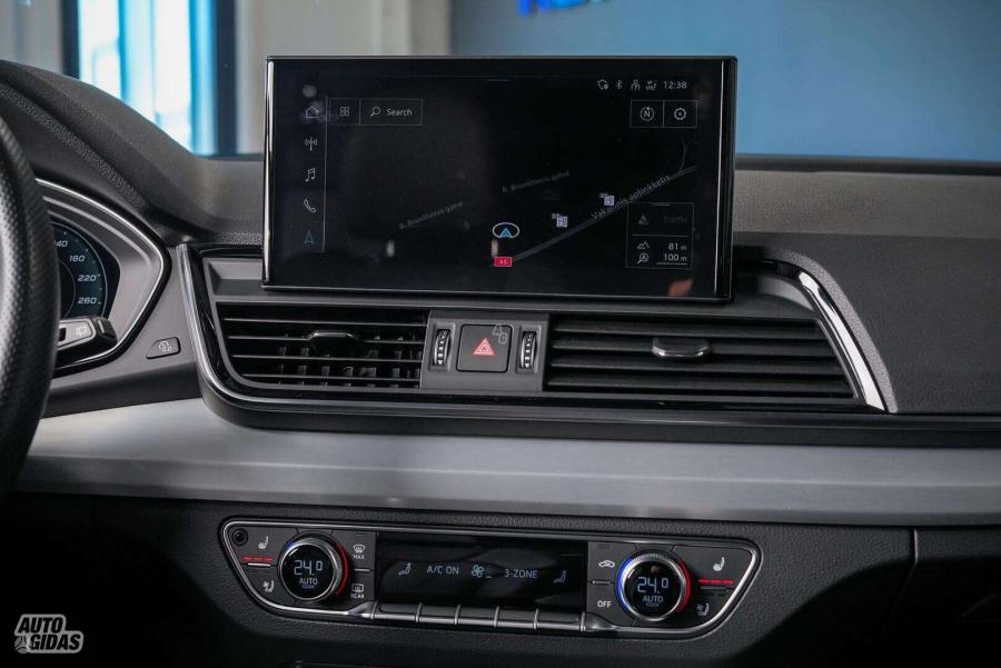 Blue Audi SQ5 2022 in Marijampole, with an engine capacity of 3.00 L and mileage of 131 thousand km for 36250 €, photo 22 on AUTOMOTO.COM.LV