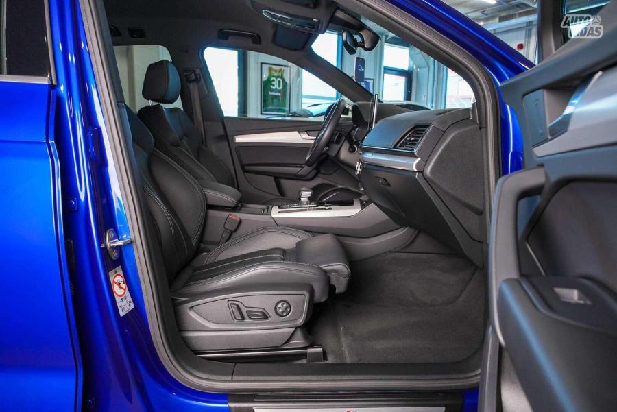 Blue Audi SQ5 2022 in Marijampole, with an engine capacity of 3.00 L and mileage of 131 thousand km for 36250 €, photo 38 on AUTOMOTO.COM.LV
