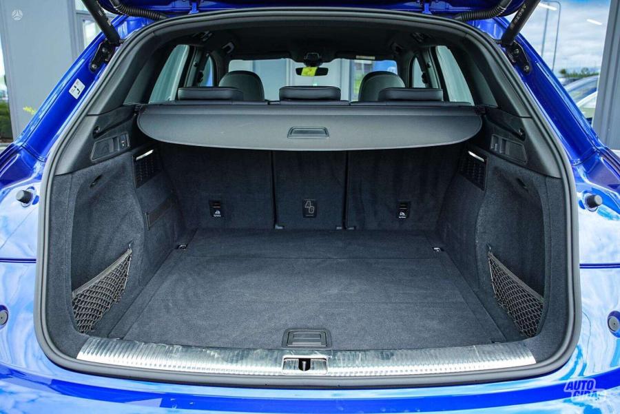 Blue Audi SQ5 2022 in Kaunas, with an engine capacity of 3.00 L and mileage of 131 thousand km for 35950 €, photo 16 on AUTOMOTO.COM.LV