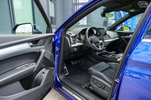 Blue Audi SQ5 2022 in Kaunas, with an engine capacity of 3.00 L and mileage of 131 thousand km for 35950 €, photo 25 on AUTOMOTO.COM.LV