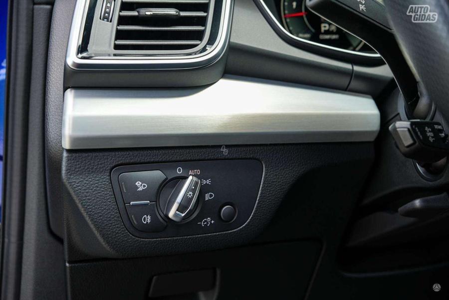 Blue Audi SQ5 2022 in Kaunas, with an engine capacity of 3.00 L and mileage of 131 thousand km for 35950 €, photo 30 on AUTOMOTO.COM.LV