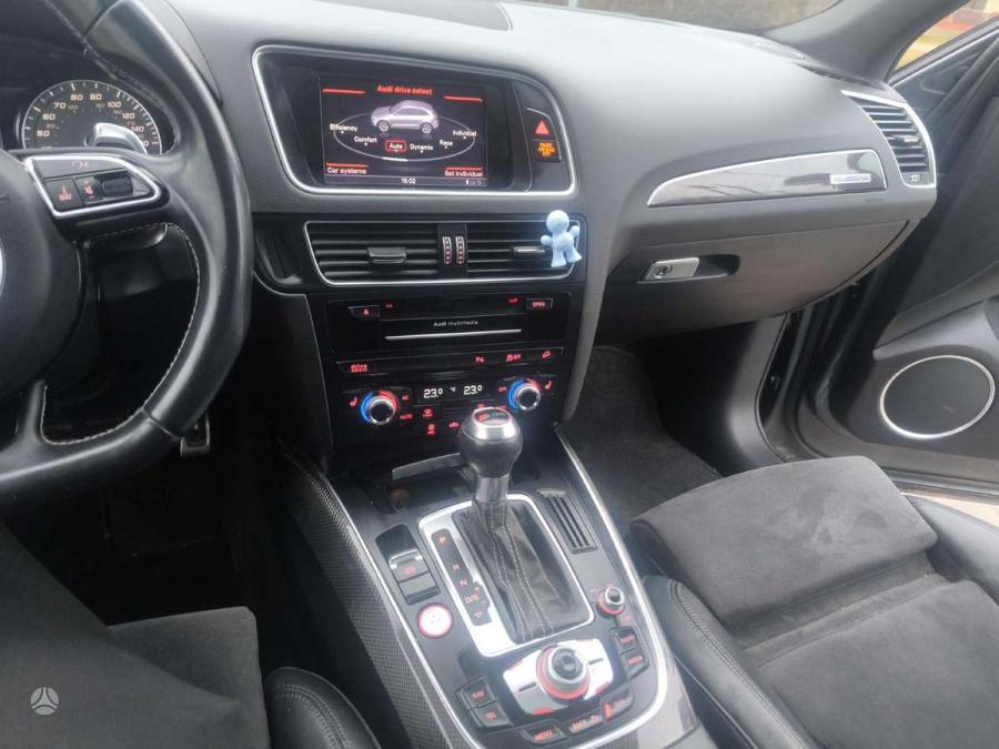 Audi SQ5 2014 in Taurage, with an engine capacity of 3.00 L and mileage of 265 thousand km for 12999 €, photo 12 on AUTOMOTO.COM.LV