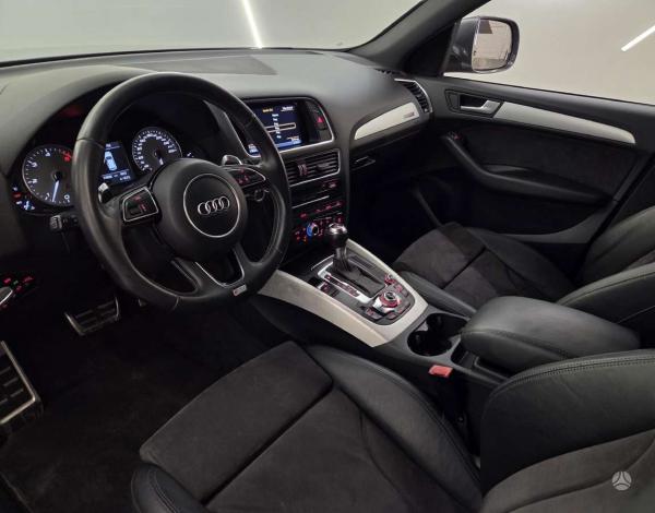Pelēks Audi SQ5 2013 Marijampole, ar dzinēja tilpumu 2.97 L un nobraukumu 218 tūkst. km par 15999 €, foto 2 vietnē AUTOMOTO.COM.LV