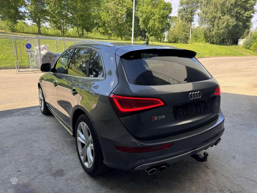 Grey Audi SQ5 2014 in Alytus, with an engine capacity of 3.00 L and mileage of 288 thousand km for 9950 €, photo 4 on AUTOMOTO.COM.LV