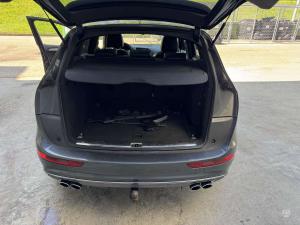 Grey Audi SQ5 2014 in Alytus, with an engine capacity of 3.00 L and mileage of 288 thousand km for 9950 €, photo 6 on AUTOMOTO.COM.LV