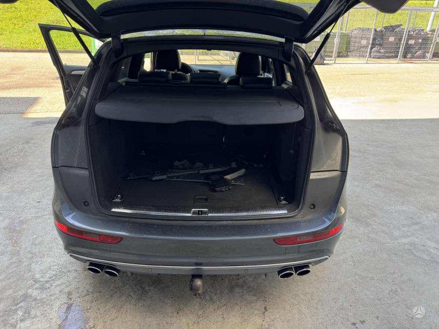 Grey Audi SQ5 2014 in Alytus, with an engine capacity of 3.00 L and mileage of 288 thousand km for 9950 €, photo 6 on AUTOMOTO.COM.LV