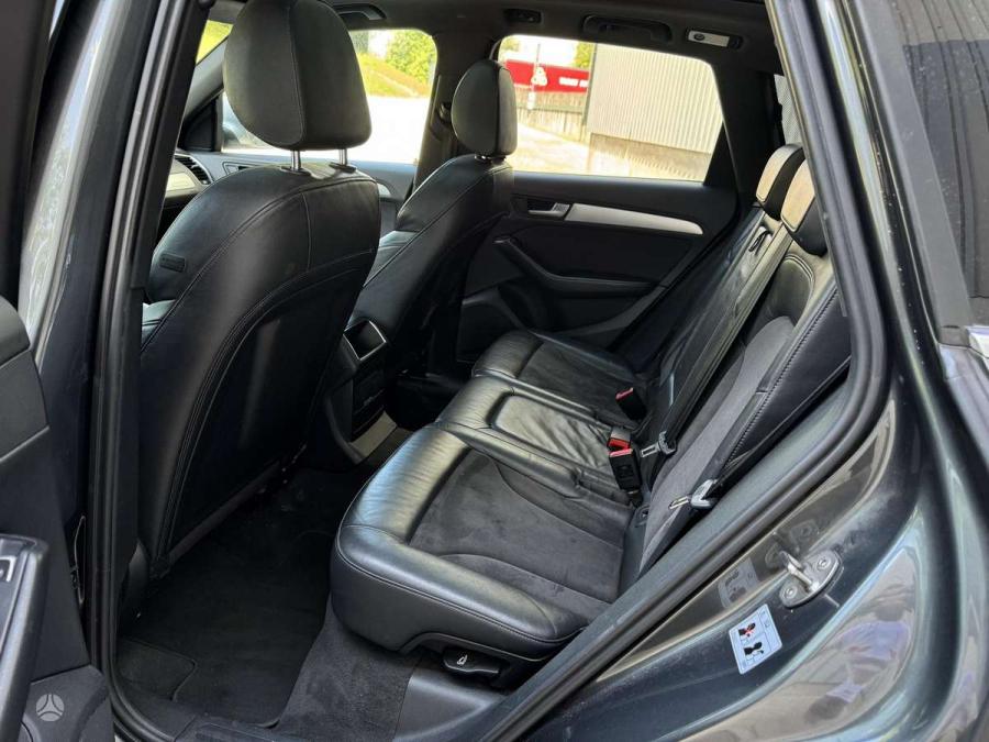 Grey Audi SQ5 2014 in Alytus, with an engine capacity of 3.00 L and mileage of 288 thousand km for 9950 €, photo 11 on AUTOMOTO.COM.LV