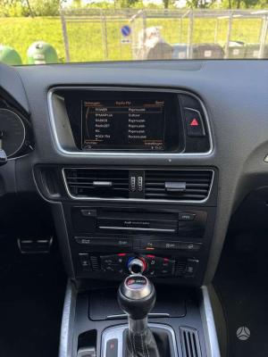 Grey Audi SQ5 2014 in Alytus, with an engine capacity of 3.00 L and mileage of 288 thousand km for 9950 €, photo 14 on AUTOMOTO.COM.LV
