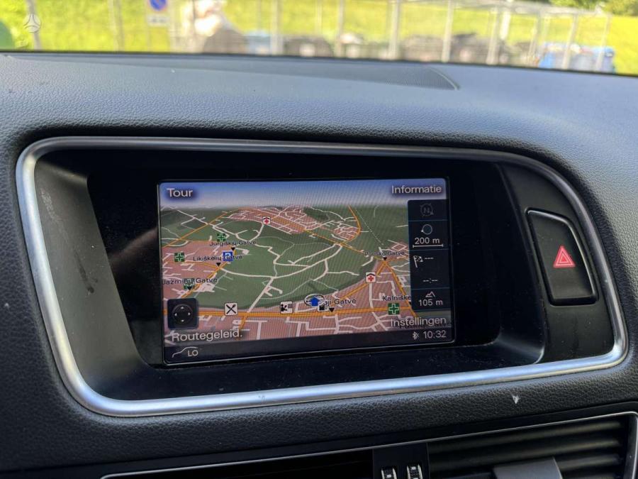 Grey Audi SQ5 2014 in Alytus, with an engine capacity of 3.00 L and mileage of 288 thousand km for 9950 €, photo 15 on AUTOMOTO.COM.LV