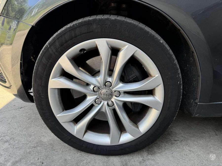 Grey Audi SQ5 2014 in Alytus, with an engine capacity of 3.00 L and mileage of 288 thousand km for 9950 €, photo 29 on AUTOMOTO.COM.LV