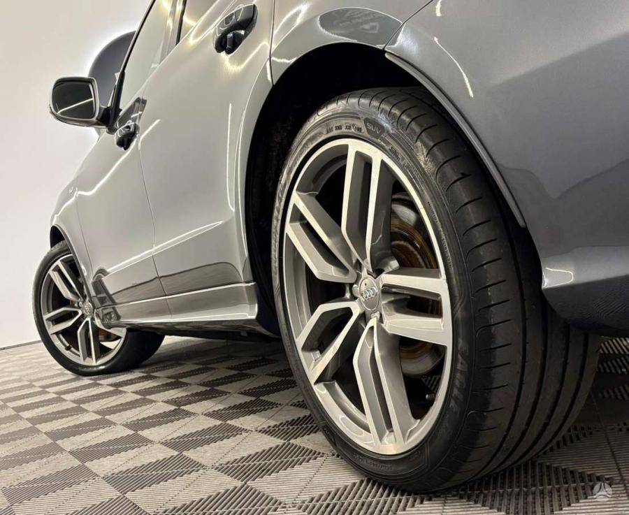 Grey Audi SQ5 2014 in Marijampole, with an engine capacity of 2.97 L and mileage of 274 thousand km for 14850 €, photo 10 on AUTOMOTO.COM.LV