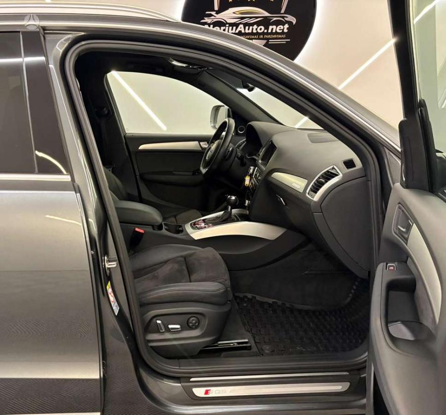 Grey Audi SQ5 2014 in Marijampole, with an engine capacity of 2.97 L and mileage of 274 thousand km for 14850 €, photo 31 on AUTOMOTO.COM.LV