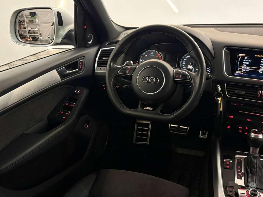 Grey Audi SQ5 2014 in Marijampole, with an engine capacity of 2.97 L and mileage of 274 thousand km for 14850 €, photo 33 on AUTOMOTO.COM.LV