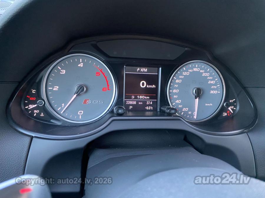 Pelēks Audi SQ5 2014 Tallina, ar dzinēja tilpumu 3.00 L un nobraukumu 240 tūkst. km par 14900 €, foto 12 vietnē AUTOMOTO.COM.LV