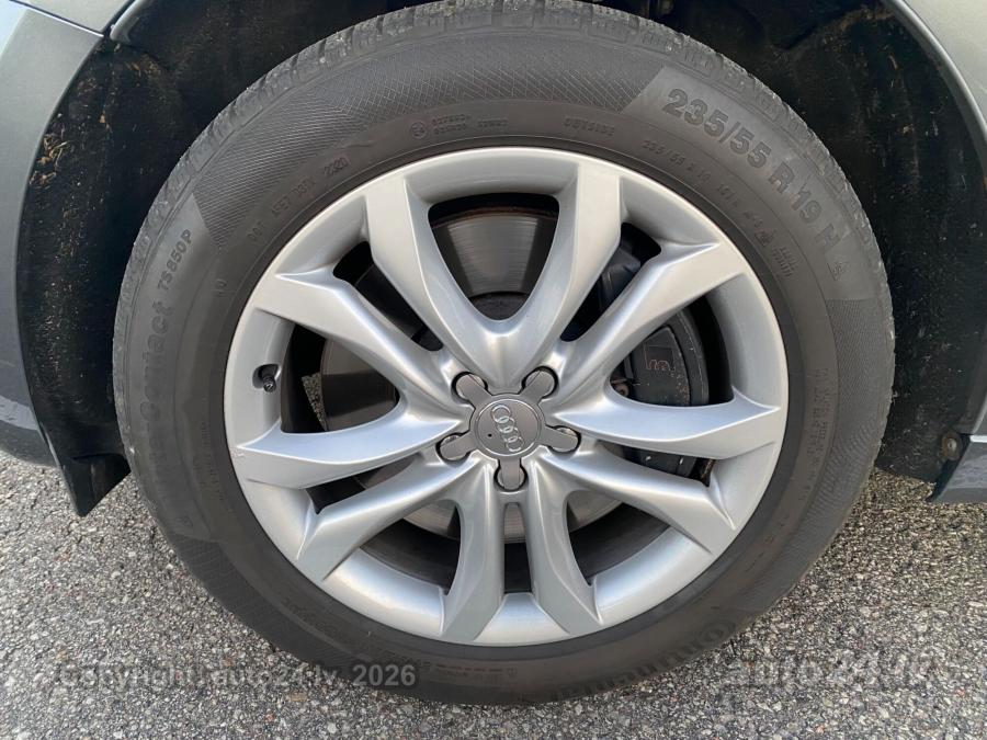 Pelēks Audi SQ5 2014 Tallina, ar dzinēja tilpumu 3.00 L un nobraukumu 240 tūkst. km par 14900 €, foto 15 vietnē AUTOMOTO.COM.LV