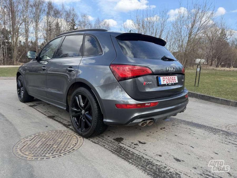 Pelēks Audi SQ5 2015 Panevēža, ar dzinēja tilpumu 3.00 L un nobraukumu 282 tūkst. km par 15000 €, foto 11 vietnē AUTOMOTO.COM.LV
