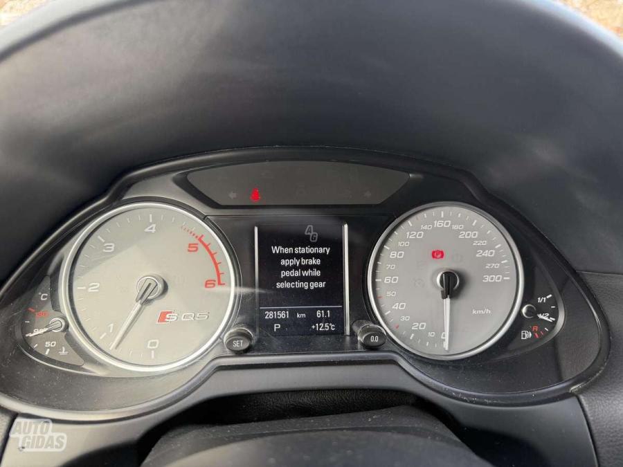 Pelēks Audi SQ5 2015 Panevēža, ar dzinēja tilpumu 3.00 L un nobraukumu 282 tūkst. km par 15000 €, foto 30 vietnē AUTOMOTO.COM.LV