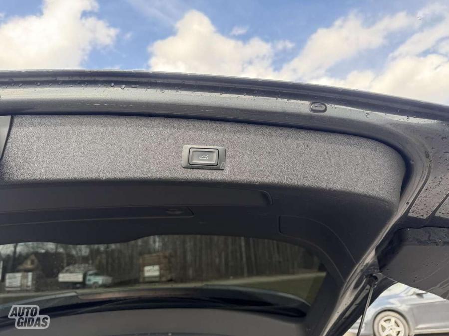 Pelēks Audi SQ5 2015 Panevēža, ar dzinēja tilpumu 3.00 L un nobraukumu 282 tūkst. km par 15000 €, foto 36 vietnē AUTOMOTO.COM.LV