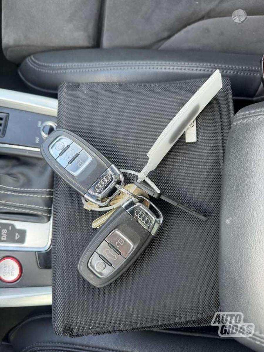 Pelēks Audi SQ5 2015 Panevēža, ar dzinēja tilpumu 3.00 L un nobraukumu 282 tūkst. km par 15000 €, foto 37 vietnē AUTOMOTO.COM.LV