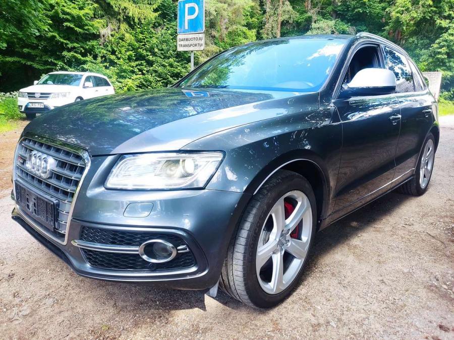 Grey Audi SQ5 2015 in Utena, with an engine capacity of 2.97 L and mileage of 245 thousand km for 16250 €, photo 3 on AUTOMOTO.COM.LV