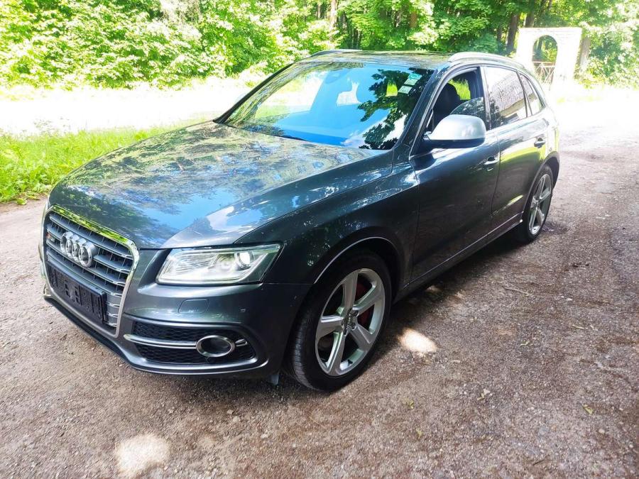 Grey Audi SQ5 2015 in Utena, with an engine capacity of 2.97 L and mileage of 245 thousand km for 16250 €, photo 16 on AUTOMOTO.COM.LV
