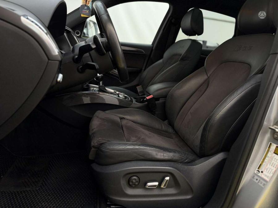 Grey Audi SQ5 2015 in Vilnius, with an engine capacity of 3.00 L and mileage of 169 thousand km for 13990 €, photo 11 on AUTOMOTO.COM.LV