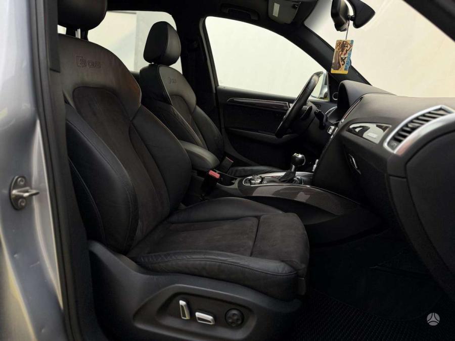 Grey Audi SQ5 2015 in Vilnius, with an engine capacity of 3.00 L and mileage of 169 thousand km for 13990 €, photo 16 on AUTOMOTO.COM.LV