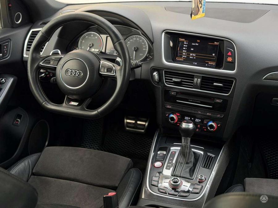 Pelēks Audi SQ5 2015 Viļņa, ar dzinēja tilpumu 3.00 L un nobraukumu 169 tūkst. km par 13990 €, foto 20 vietnē AUTOMOTO.COM.LV