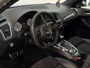 Grey Audi SQ5 2015 in Vilnius, with an engine capacity of 3.00 L and mileage of 169 thousand km for 13950 €, photo 10 on AUTOMOTO.COM.LV