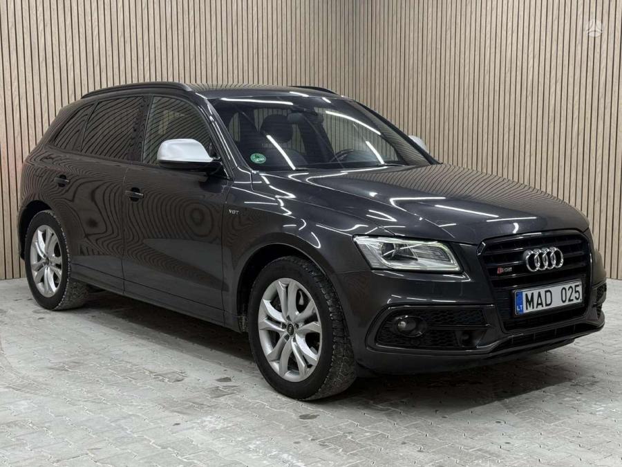 Grey Audi SQ5 2016 in Marijampole, with an engine capacity of 2.97 L and mileage of 208 thousand km for 18350 €, photo 1 on AUTOMOTO.COM.LV