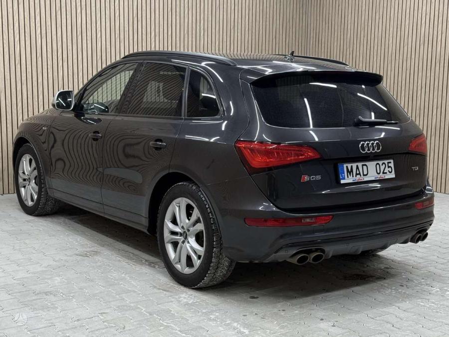 Grey Audi SQ5 2016 in Marijampole, with an engine capacity of 2.97 L and mileage of 208 thousand km for 18350 €, photo 6 on AUTOMOTO.COM.LV